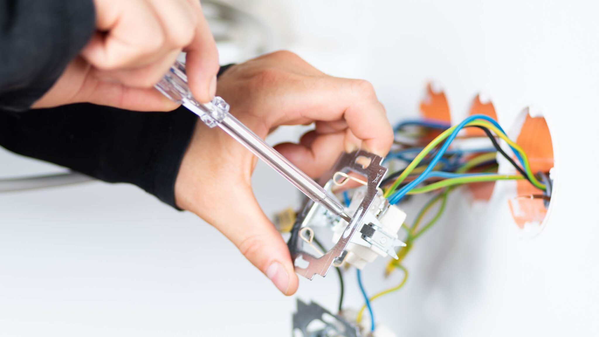 Elektro- und Gebäudetechnik: Elektroinstallation